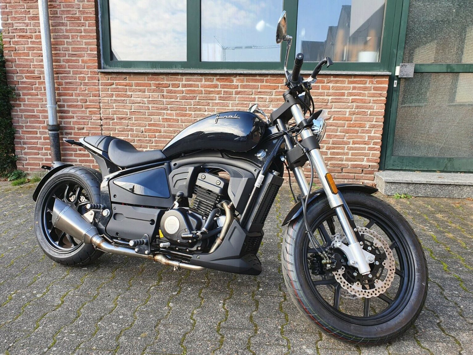 JUNAK M 15 PILDER AUSSTELLUNGSFAHRZEUG IN GELB online kaufen - Roomix